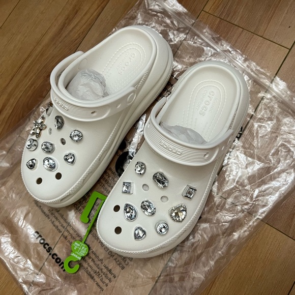 CROCS | Shoes | New Crocs Classic Crush With Charms Sz 7 | Poshmark